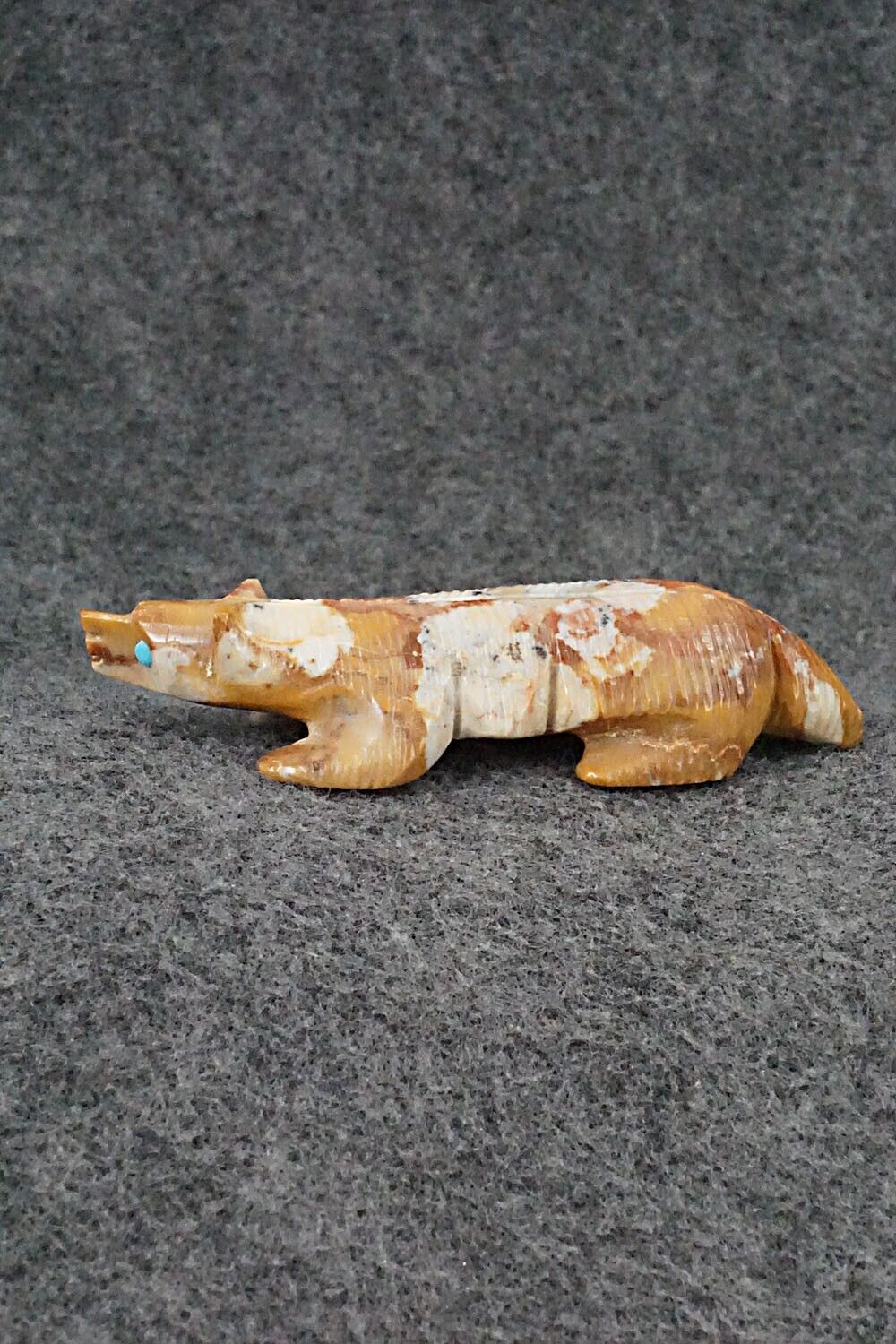 Badger Zuni Fetish Carving - Ronnie Lunasee – High Lonesome Trading